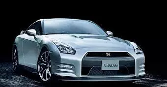 Nissan will sign each engine of the updated GT-R