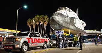 Pickup Toyota towed a written off shuttle in the museum