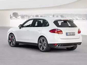 Porsche called the ruble value of the most powerful Cayenne 101432_1