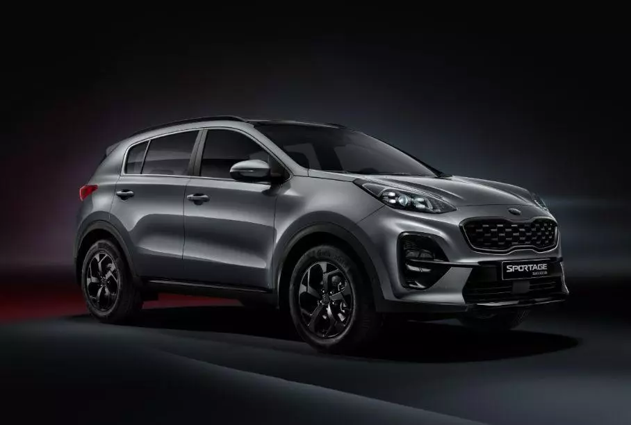 Russia, waxay ku dhacday "madow" Kia Sporcoge Sportoge Edition Edition