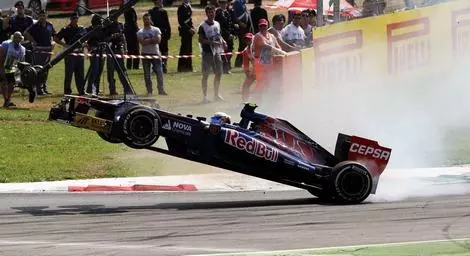 The team of Toro Rosso found out the reason for the take-off of the bar 101918_3