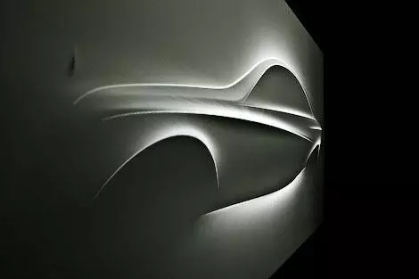 Mercedes-Benz will show a silhouette of a new S-class on sculpture 102062_3