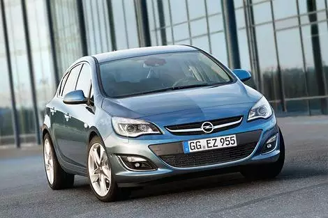 Opel updated the Astra family 103252_3