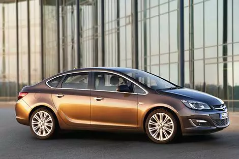 Opel updated the Astra family 103252_5