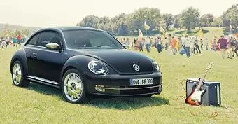 "Volkswagen" presented the BEETLE FENDER EDITION Special Commission