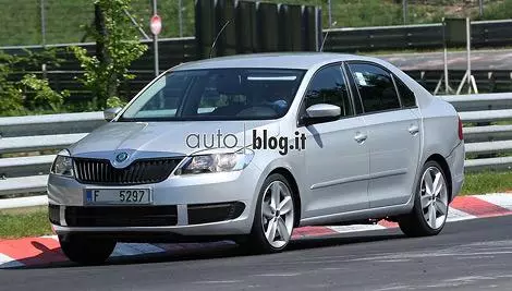 Skoda partially showed a new model 103569_4