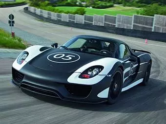 Porsche Hybrid Supercar Equipped with a full chassis 103685_1