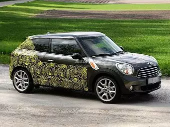 The serial three-door crossover mini was indistinguishable from the concept 103845_1