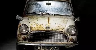 Rusty 53-year-old MINI will be sold for 18 thousand euros