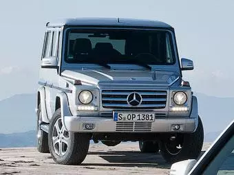 Mercedes-Benz hid the updated G-Class in Glk Photos 104543_1