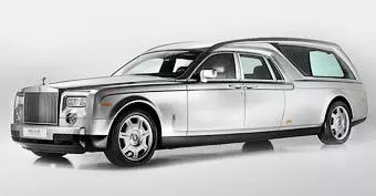 Rolls-Royce Phantom turned into a luxurious catatball