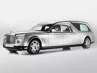 Rolls-Royce Phantom turned into a luxurious catatball 104573_1