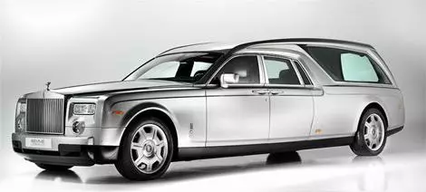 Rolls-Royce Phantom turned into a luxurious catatball 104573_4