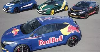 Renault has painted "charged" hatchbacks for the Formula 1blocks