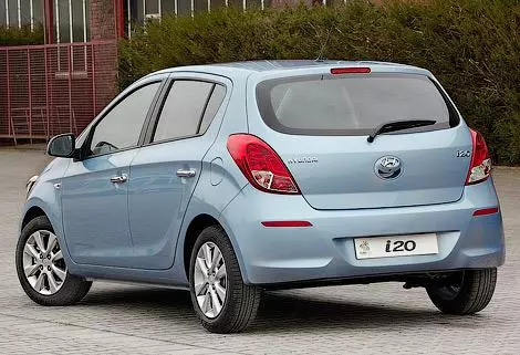 Hyundai I20 survived restyling and got a new engine 104916_2