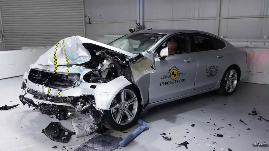 Volvo S90 in V90 sta prejela najvišjo oceno Euro NCAP 10545_2