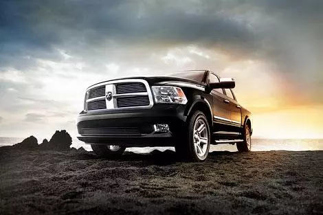 Debuted the most luxurious RAM pickup 105753_2