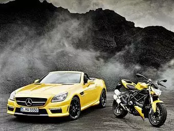 AMG noted the anniversary of collaboration with Ducati yellow roadster 107071_1