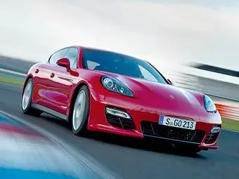 Porsche introduced the most powerful atmospheric 