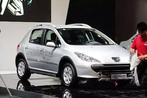 Peugeot has developed for China new sedan and crossover 109425_4