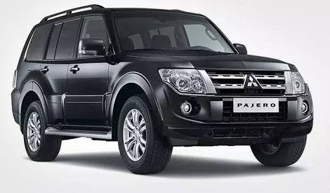 Updated Mitsubishi Pajero in Russia fell in price 110040_4