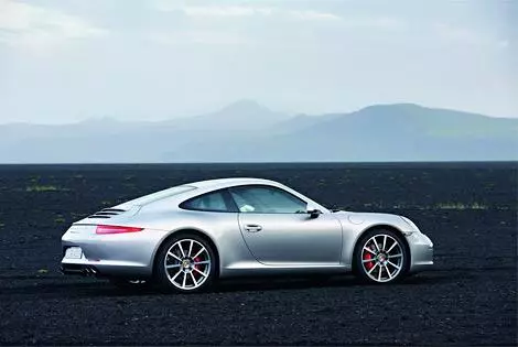 Photos of the new Porsche 911 hit the network before the term 110267_2