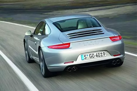 Photos of the new Porsche 911 hit the network before the term 110267_4