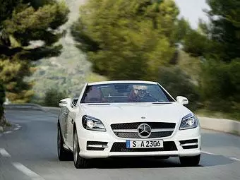 Mercedes-Benz SLK will get a diesel engine in September 110292_1