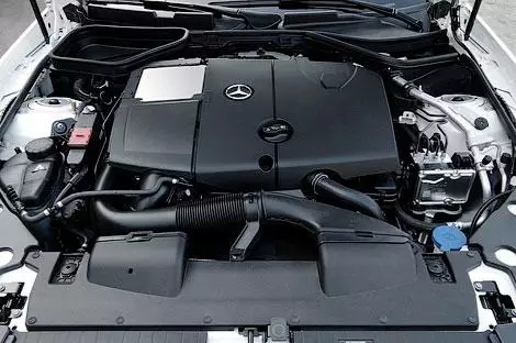 Mercedes-Benz SLK will get a diesel engine in September 110292_2