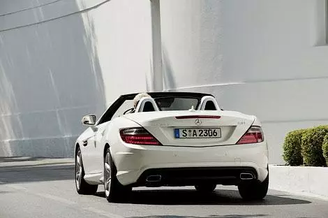 Mercedes-Benz SLK will get a diesel engine in September 110292_3