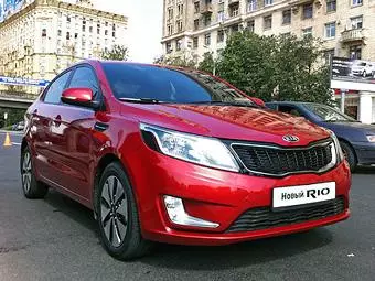 Photos of the budget sedan Kia appeared on the Internet 110367_1