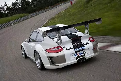 Porsche has upgraded the 511 GT3 RS racing option 110628_2