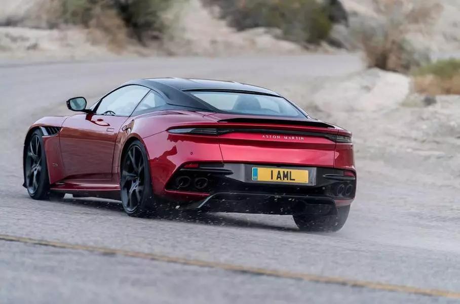 725-kuat Aston Martin DBS SuperLeggera dibukak ing premiere 11420_2