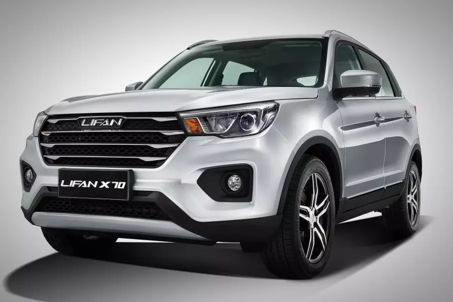 Lifan, Crossover X70'in Rusya'ya dönüşü için son tarihi değiştirdi. 1145_1