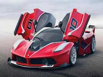 Ferrari drosasited 1050-ум гибридҳои қавӣ 11666_1