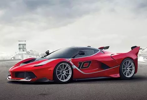 Ferrari drosasited 1050-ум гибридҳои қавӣ 11666_2