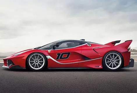 Gipahayag ni Ferrari ang 1050-kusgan nga track sobrang mga hybrids 11666_3