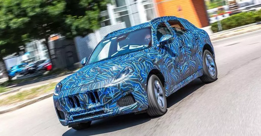 Veröffentlichte neue Fotos eines Mitbewerber Porsche Macan von Maserati