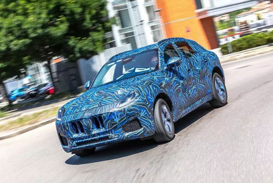 Opublikowano nowe zdjęcia konkurenta Porsche Macan z Maserati 1171_1