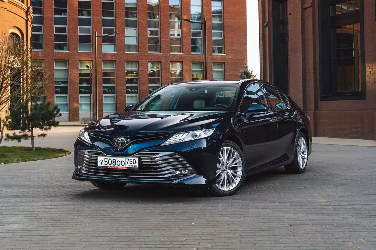 Odolný TOYOTA Camry V6 Test: Časť 1 12130_1