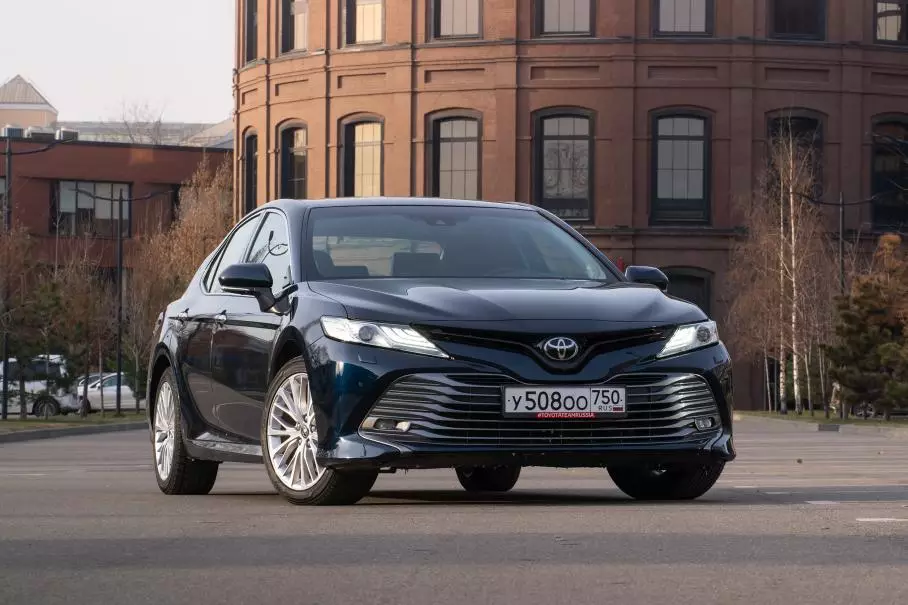 Odolný TOYOTA Camry V6 Test: Časť 1 12130_2