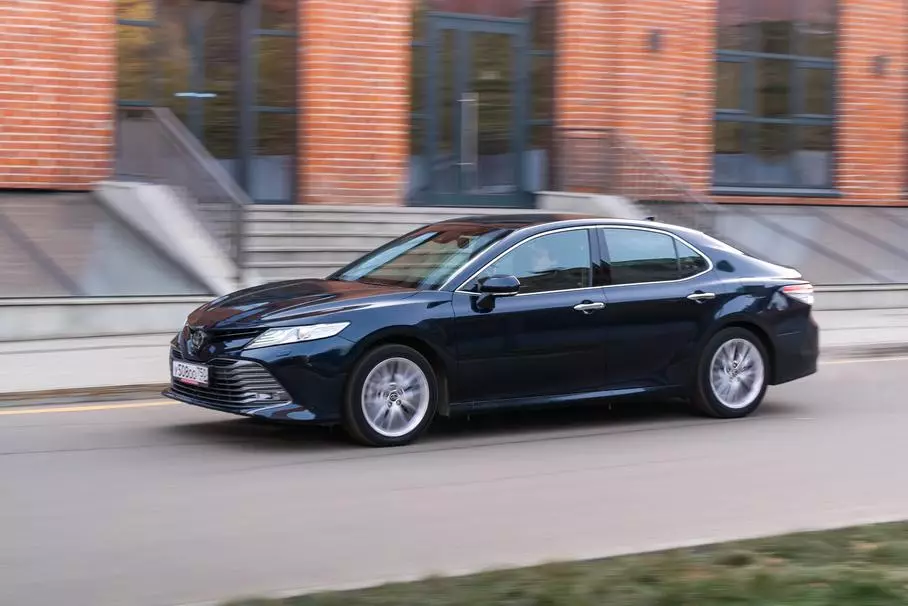 Odolný TOYOTA Camry V6 Test: Časť 1 12130_5