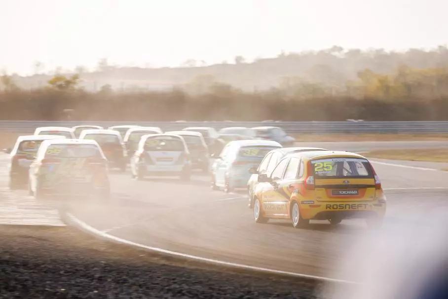 Pote, lágrimas e felicidade da verdadeira corrida de motor junto com Lada 122_10