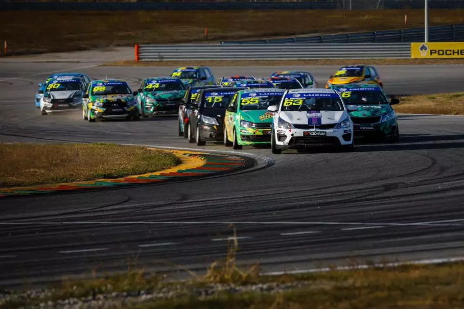 Pote, lágrimas e felicidade da verdadeira corrida de motor junto com Lada 122_11