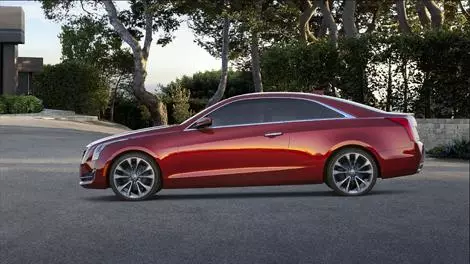 Trodd Cadillac ATS mewn coupe 13292_4