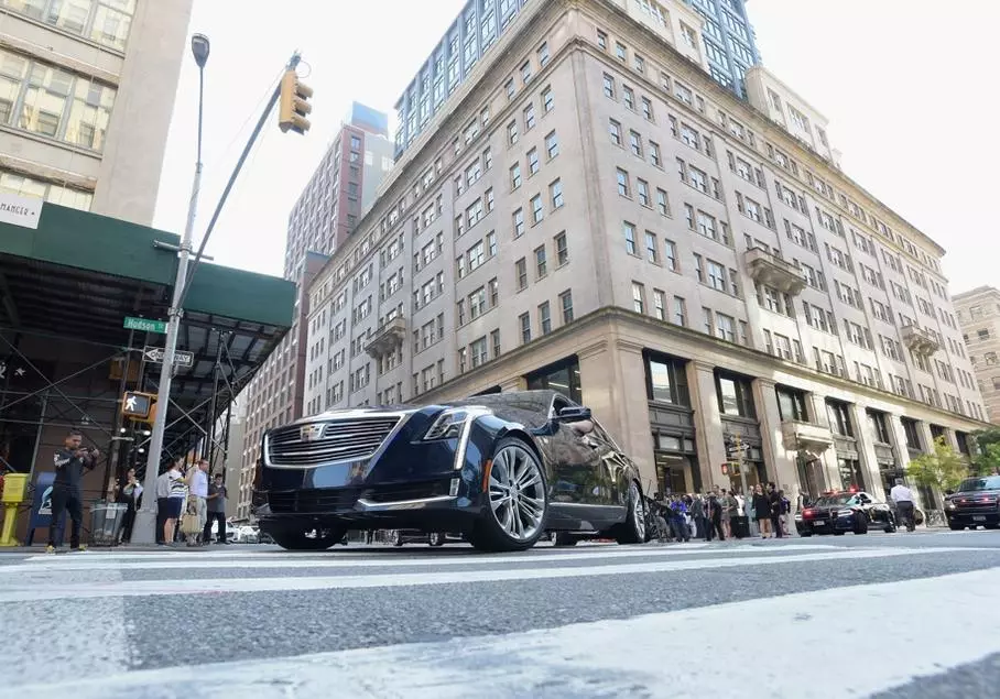 Cadillac mengirim sedan unggulan dalam jarak tempuh otonom 13342_2