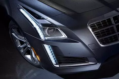 Сүлжээ нь шинэ Cadillac CTS-ийн анхны зургууд гарч ирэв 13363_2