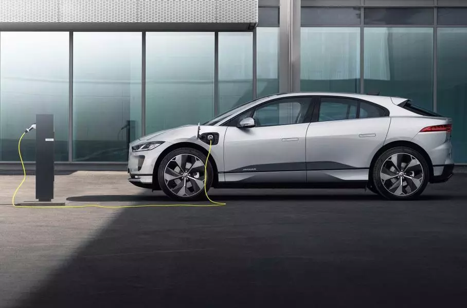 Jaguar I-Pace actualizado e converteuse en tecnolóxico 13500_1