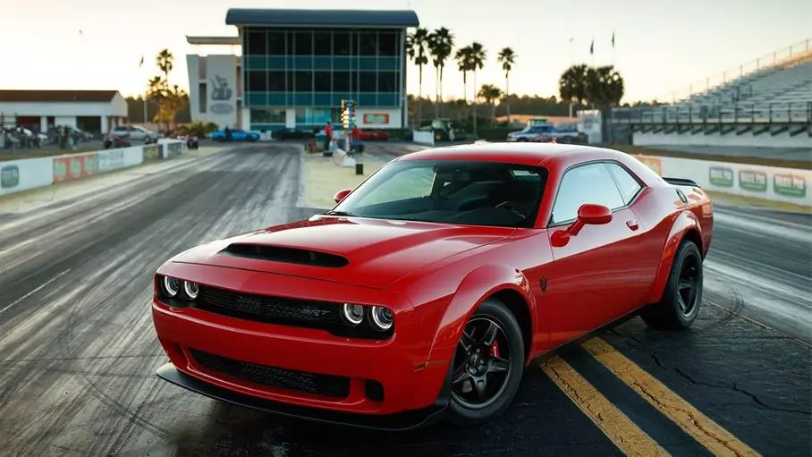 Dodge Challenger Demon gavo 850 stiprų variklį 14531_1