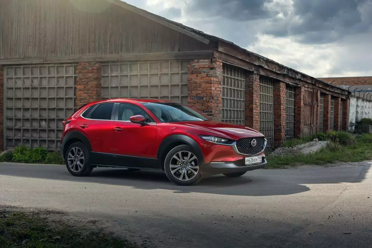 Wọn mu Mazda CX-30 si idanwo pipẹ. Berè!